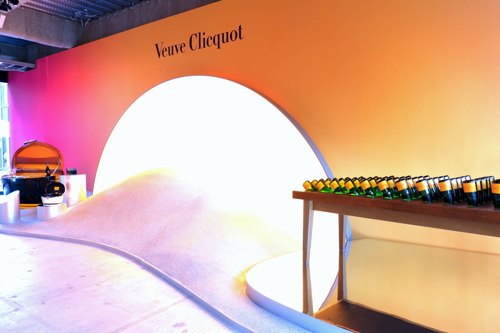 本日6/16原宿にOPEN！シャンパーニュメゾン「ヴーヴ・クリコ」の展示会レポ♡ | 4MEEE