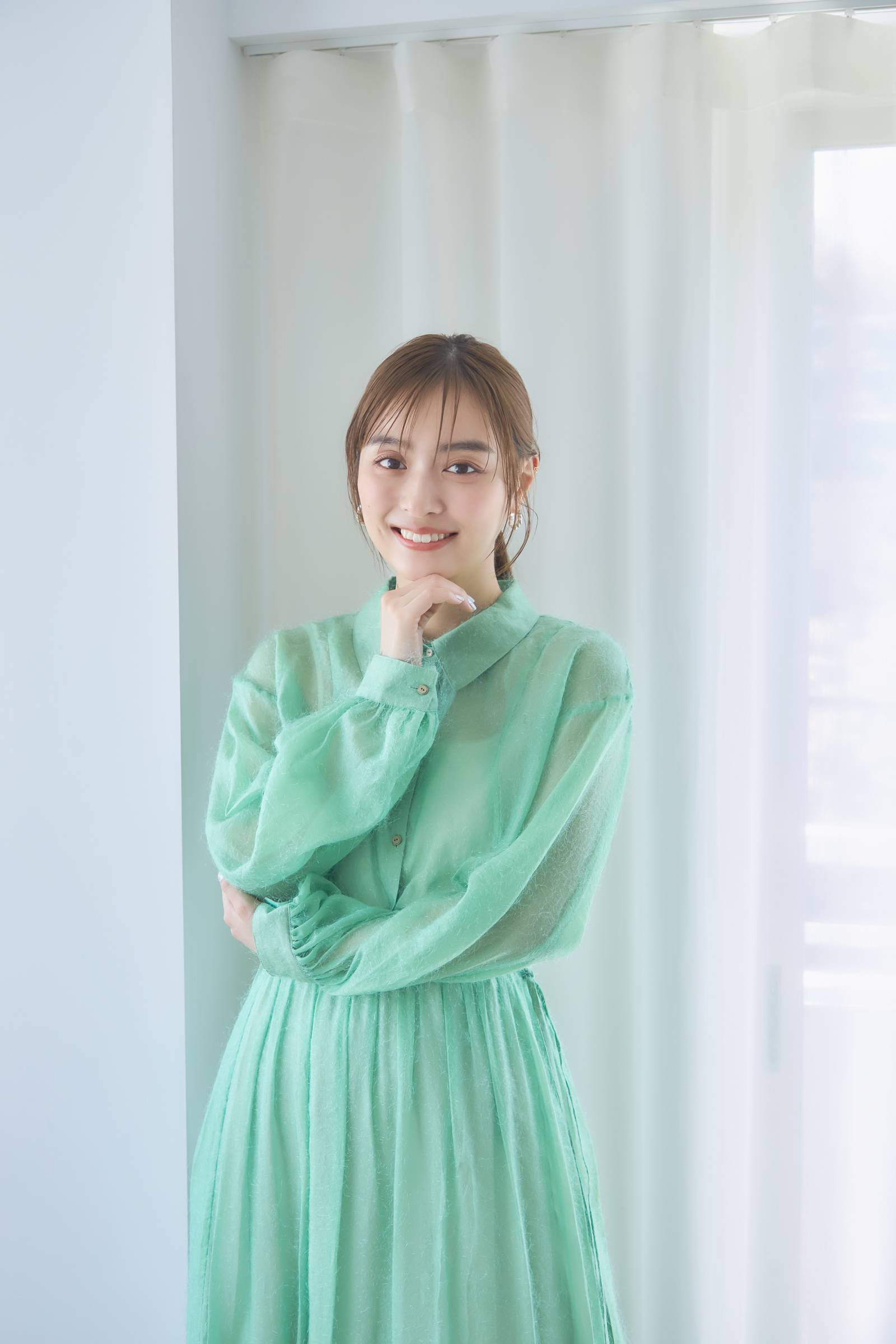 これまでの人生で一番影響を受けた大切な人とは？【内田理央インタビューvol.6】 | 4MEEE