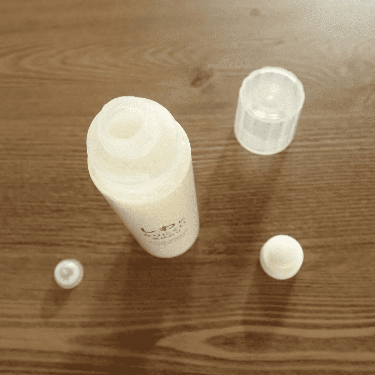 【ダイソー】しわになりにくい液状のり(50mL)とは？100均で買えるおすすめアイテム | 4MEEE