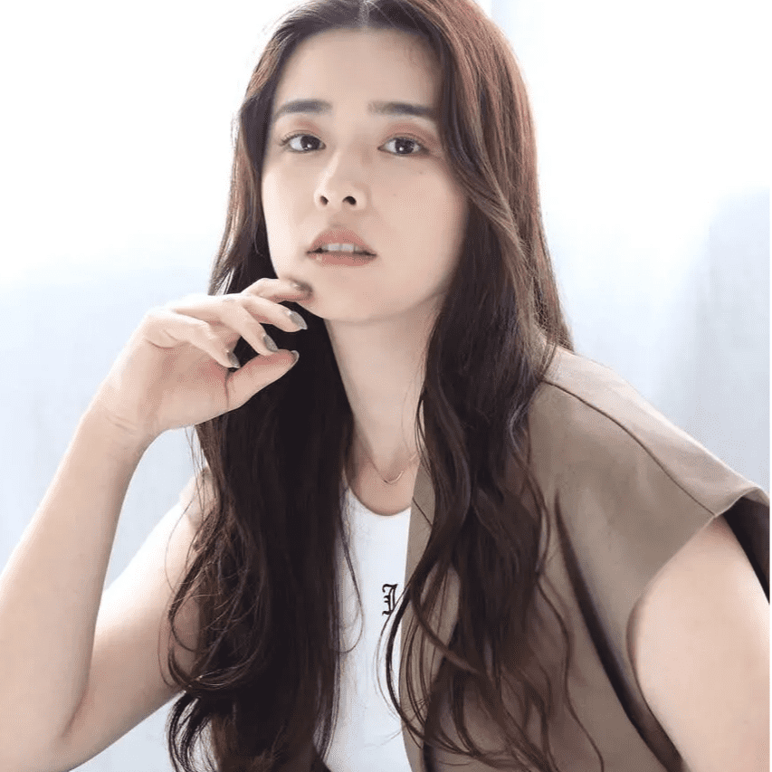 イエベ秋におすすめの暗め髪色5選！垢抜けできるヘアカラーとは？ | 4MEEE