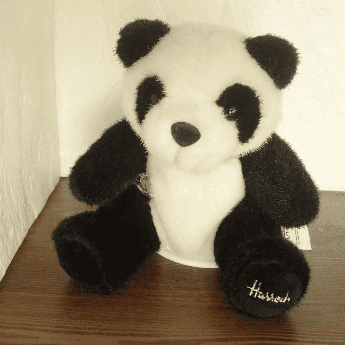 【ダイソー】スタンド(ぬいぐるみ用、10cm)とは？100均おすすめアイテム | 4MEEE