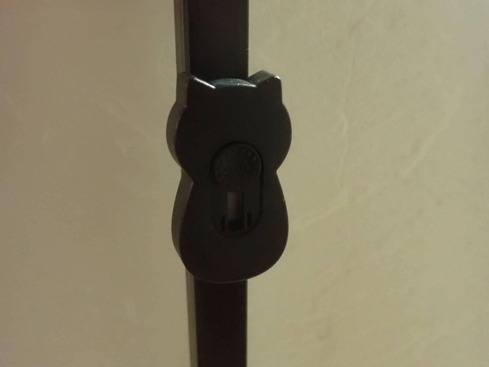 【ダイソー】ミニカッター(ネコ、マグネット付)とは？100均おすすめの可愛いアイテム | 4MEEE