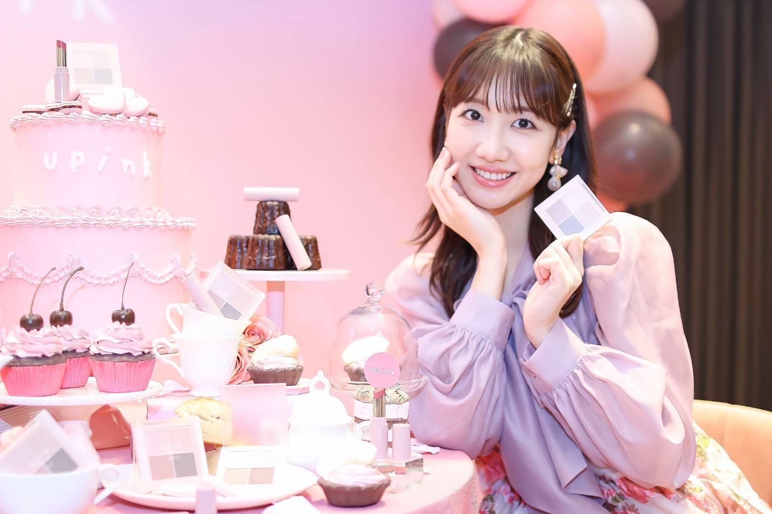 メイクは「自分のテンションを上げる手段」AKB48・柏木由紀さん特別インタビュー | 4MEEE