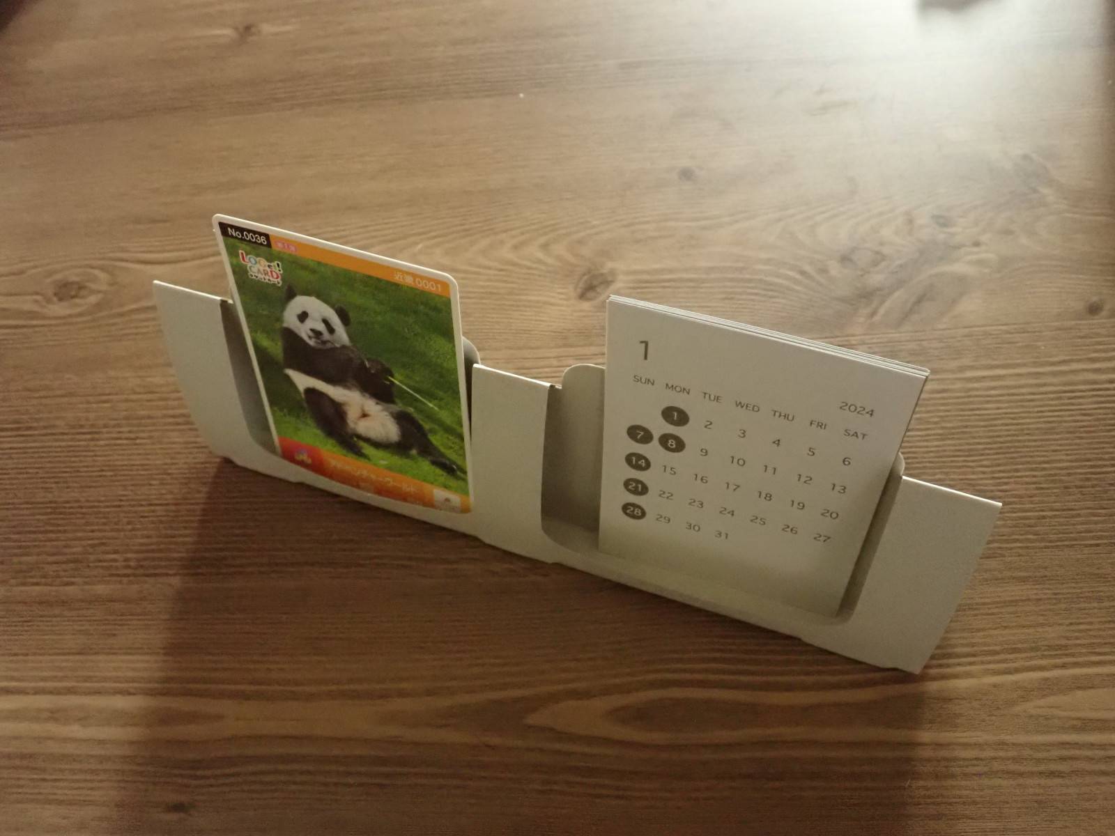 【ダイソー】オリジナル卓上カレンダーとは？おしゃれで安いおすすめ100均アイテム | 4MEEE