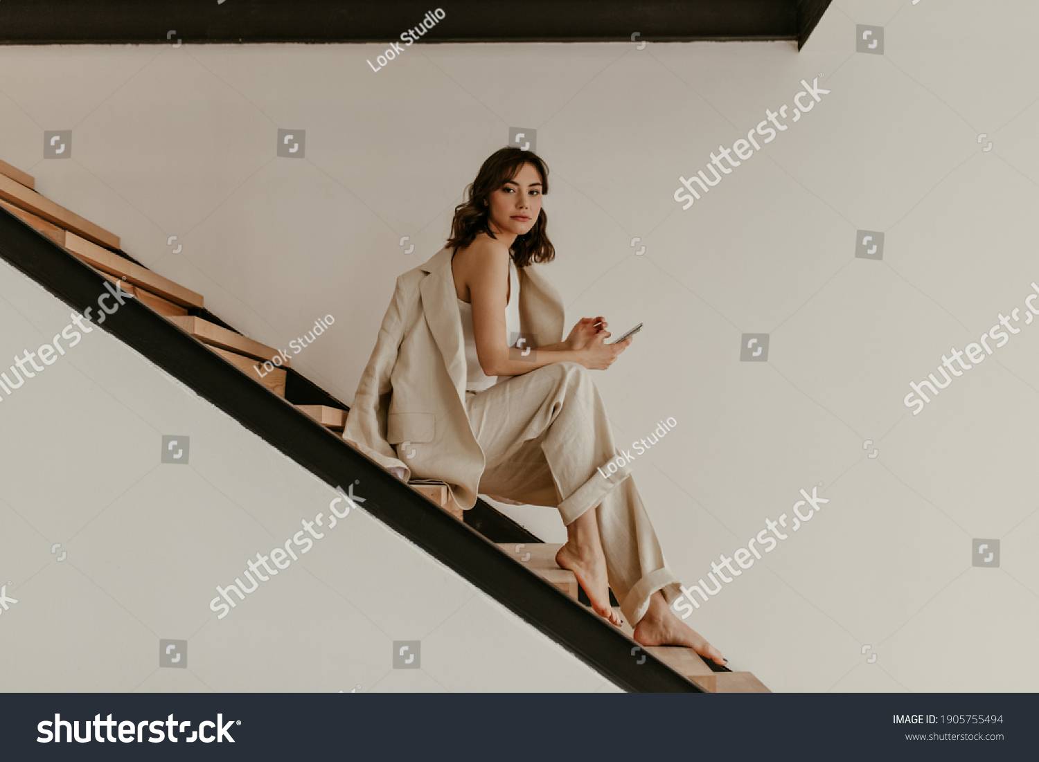 骨格ウェーブにおすすめのジャケット10選♡骨格診断を活用して似合う服をGET！ | 4MEEE