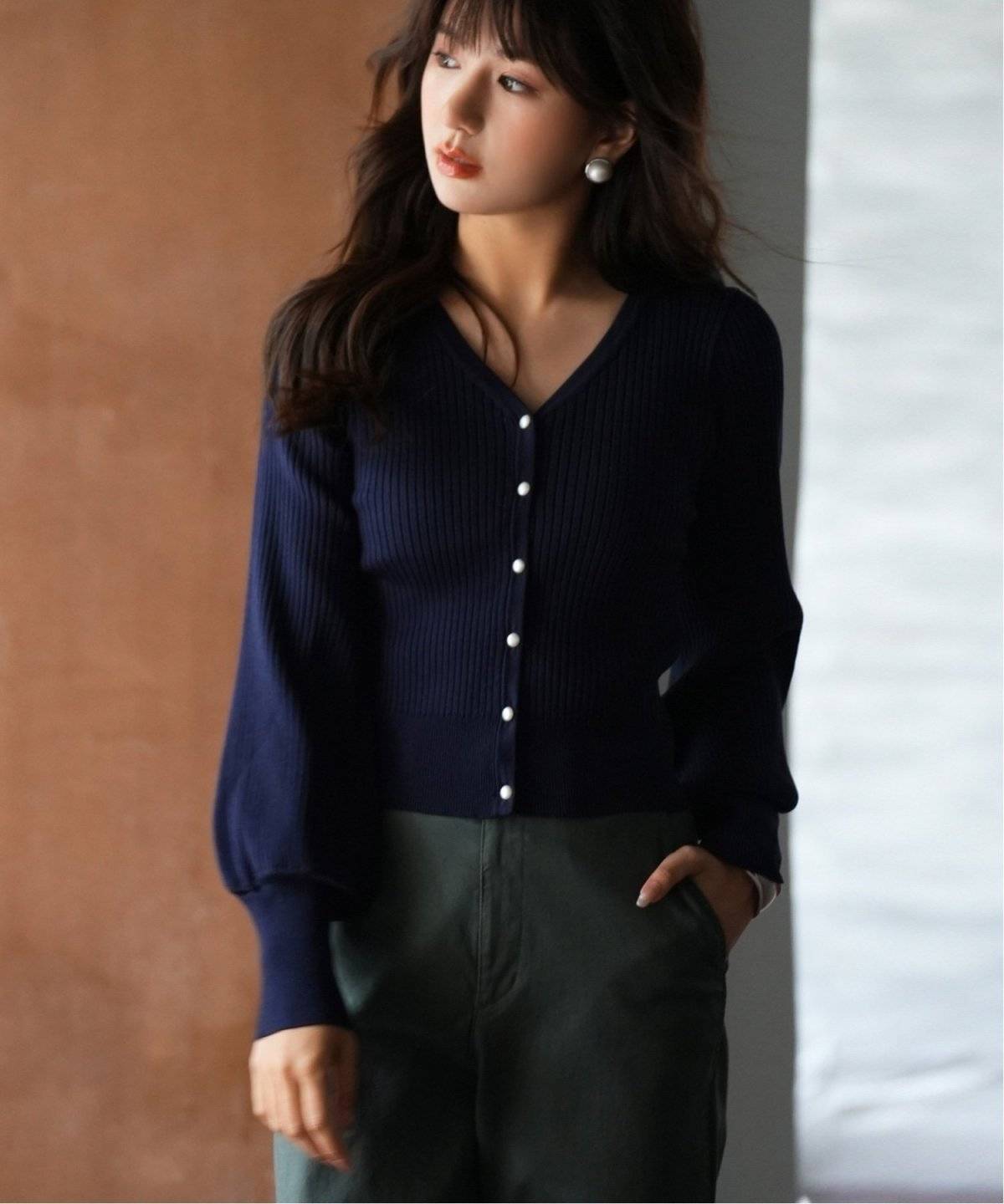 骨格ストレートに似合うカーディガンおすすめ15選♪コーデが見違える！ | 4MEEE