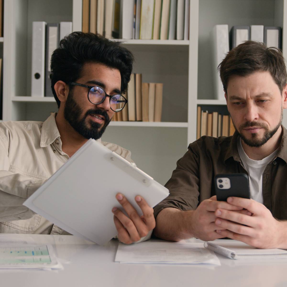 ぶっちゃけ圧倒的にモテます。聞き上手な40代50代男性がしないこと5選 | 4MEEE