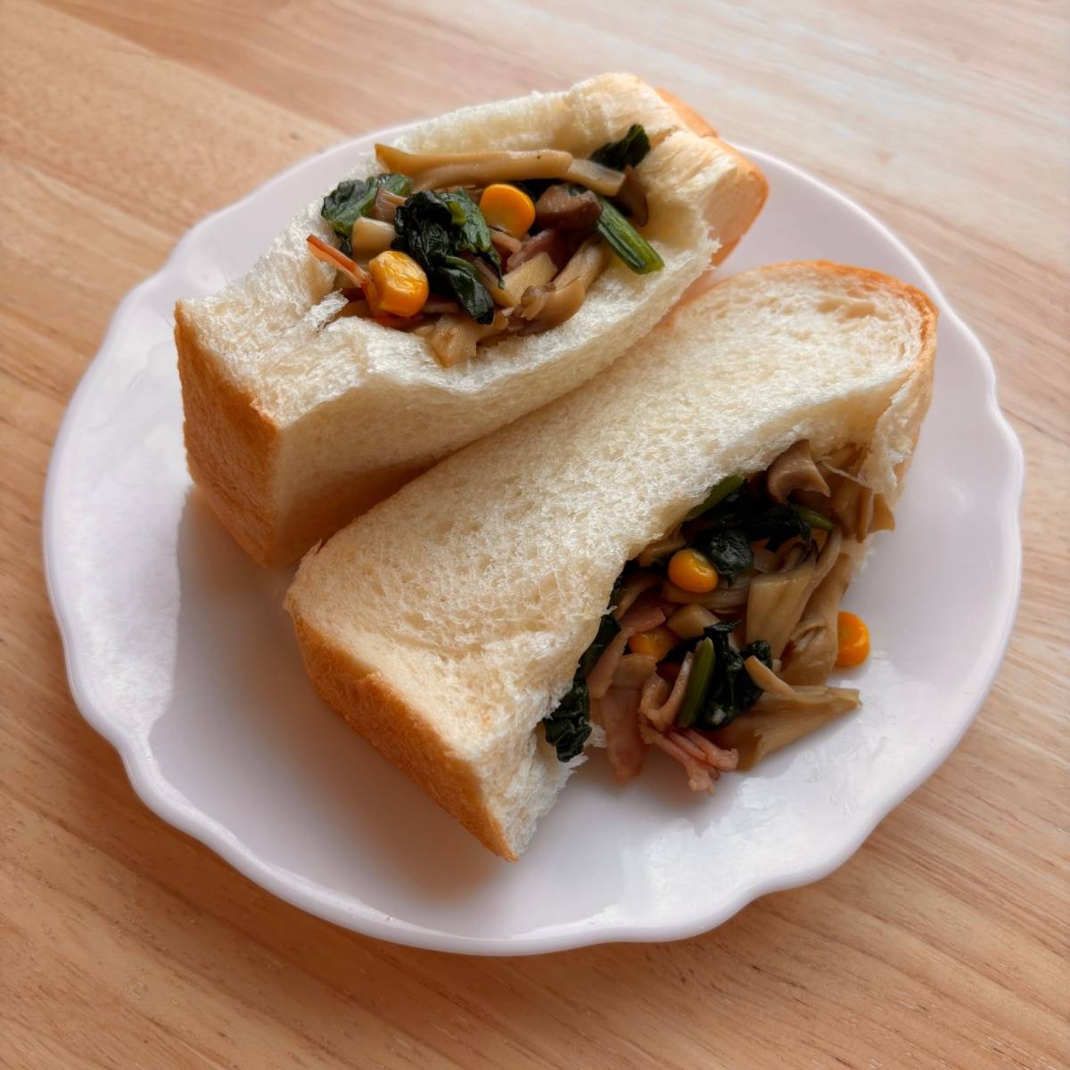 まさかの3日連続コレ。秋の味覚を楽しむ「食パン」のアレンジレシピ | 4MEEE