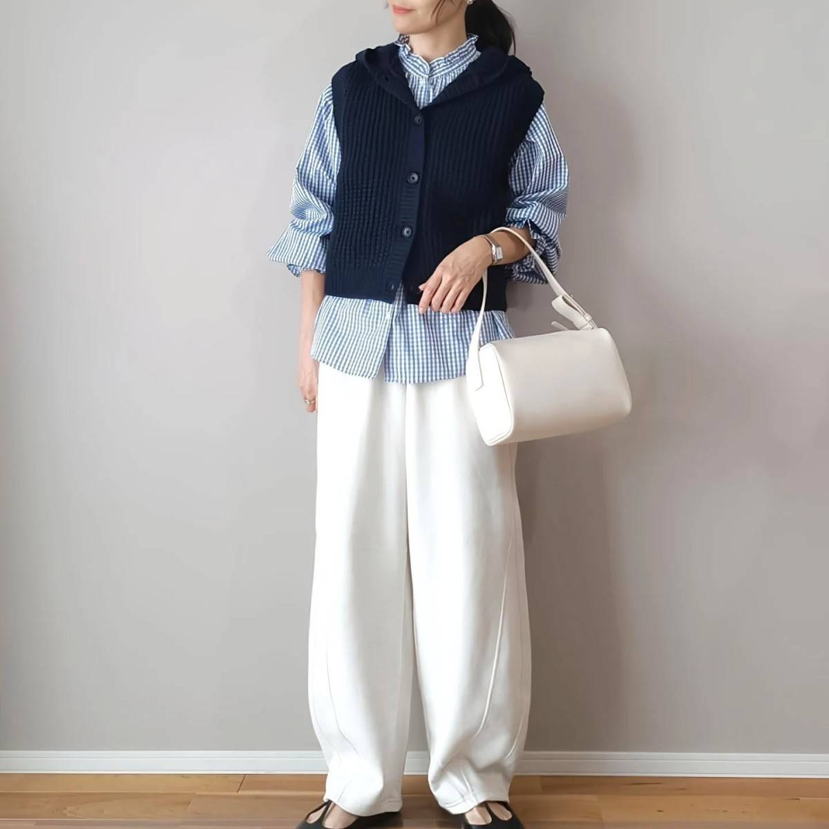 【2025年11月】とんでもなく垢抜ける……。今っぽいブラウスコーデ5選 | 4MEEE