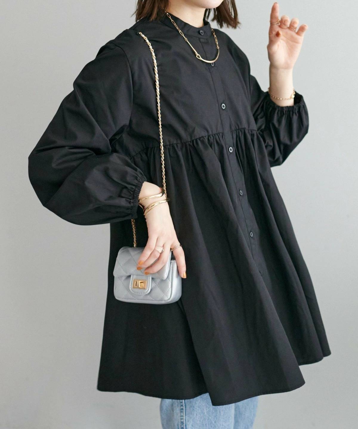 着るだけでスタイルカバー！体型を拾わないトップス5選〜2025晩秋〜 | 4MEEE