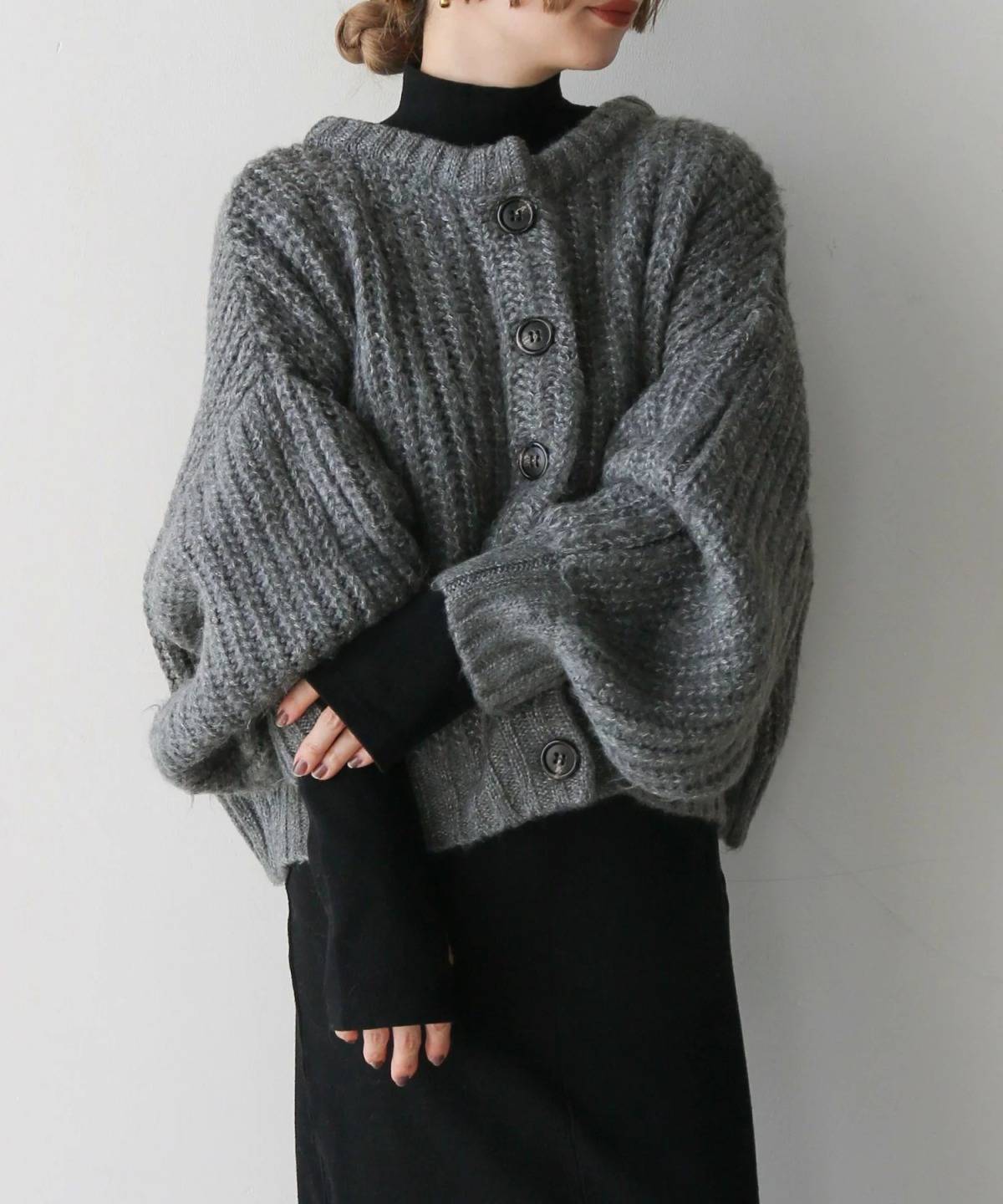 ぽっちゃり体型でも着やすい！ゆるカーディガン5選〜2025年晩秋〜 | 4MEEE